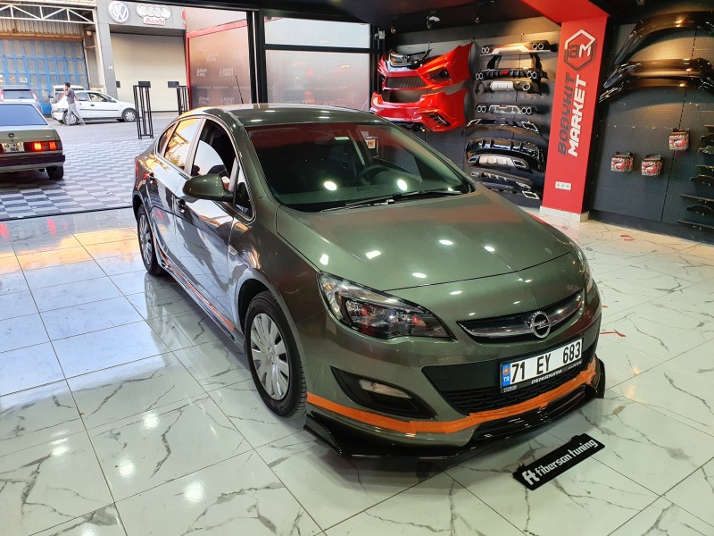 ASTRA J SEDAN ( makyajlı ) BODY KİT (0001 )